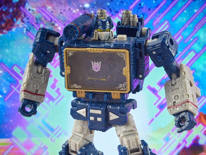 Transformers Generations Legacy Voyager - Soundwave