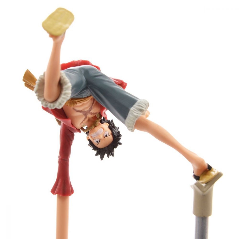 One Piece – Monkey D. Luffy Gum Gum Pistol Figure